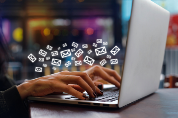 10 exemples de mail de relance qui vous mettent en valeur